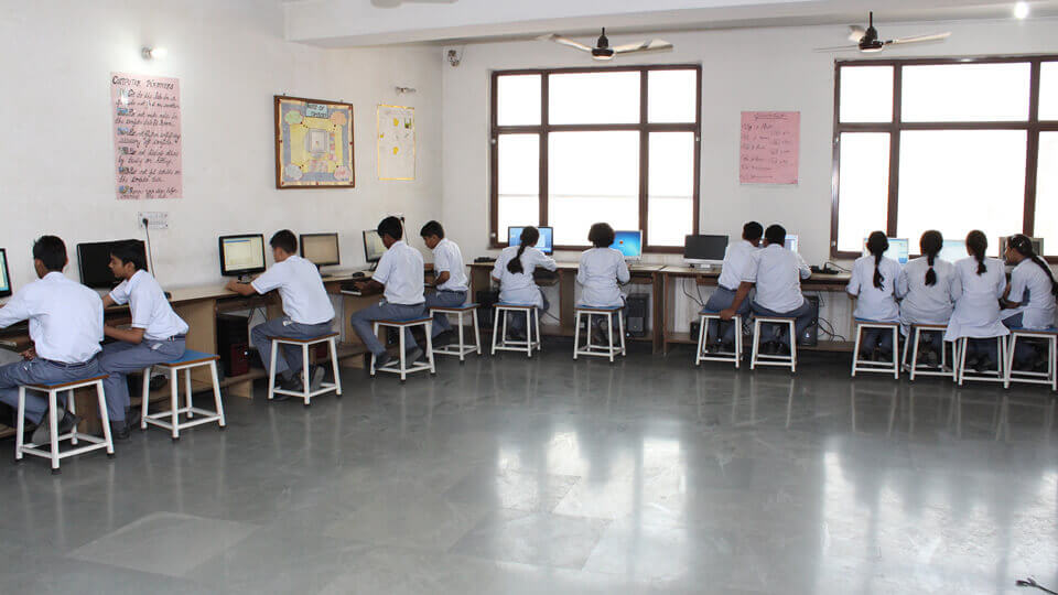 Veer Public School